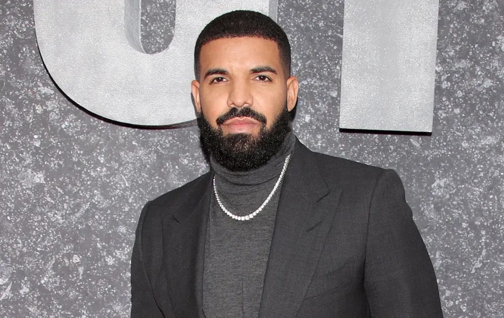 | Drake Addresses Plastic Surgery RumorsDiamond Celebrities